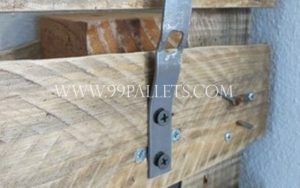 DIY Pallet Wood Coat Rack Tutorial