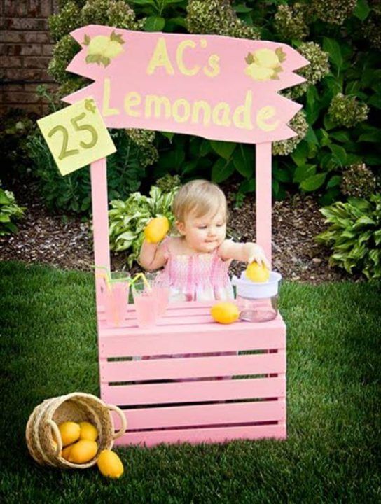 Pallet Lemonade Table