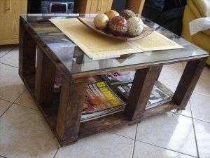 25 Unique DIY Pallet Table Ideas