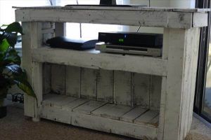 DIY Pallet Console Table