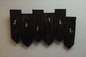 DIY Pallet Wood Key Rack