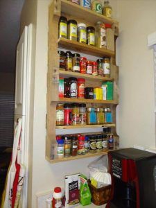 DIY Pallet Rack for Kitchen