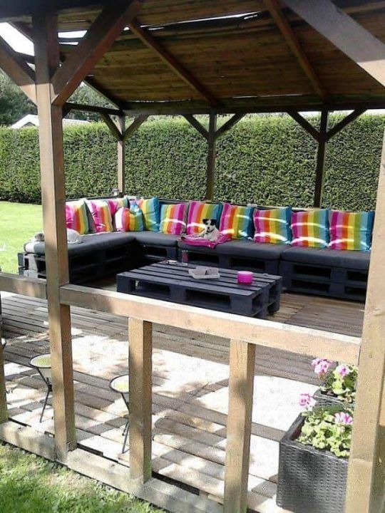 DIY Pallet Terrace Furniture