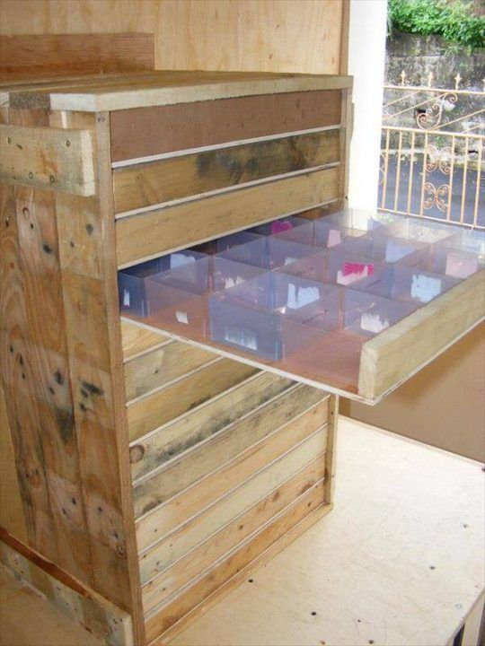 Pallet Tool Storage Cabinet: DIY Tutorial