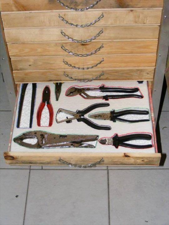 Pallet Tool Storage Cabinet: DIY Tutorial