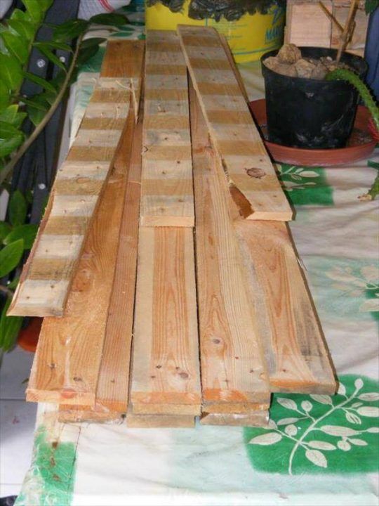 Pallet Tool Storage Cabinet: DIY Tutorial