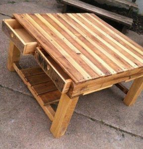 Recycled Pallet Furniture: 25 Unique Ideas