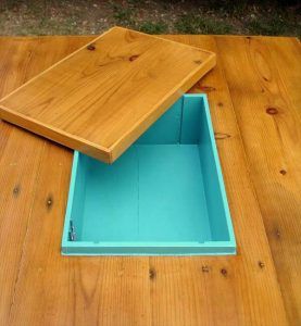 DIY Pallet Coffee Table with Mid Storage Box