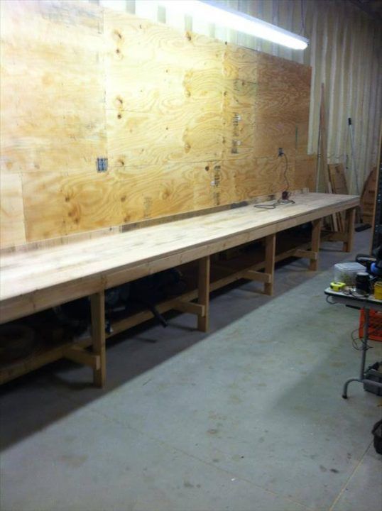 DIY Pallet Workbench