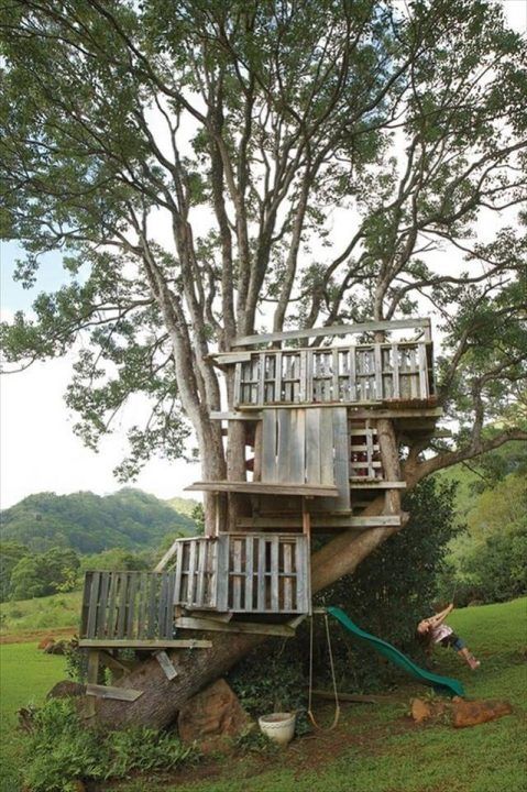 12 DIY Creative Wood Pallet Ideas