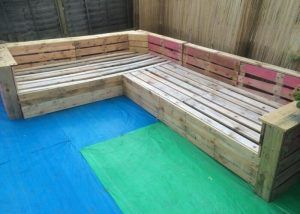 DIY Pallet Patio or Garden Corner Sofa