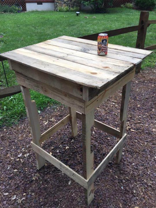 Upcycled Pallet Side Table