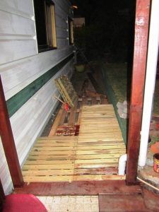 Pallet Walkway - Wooden Sidewalk Ideas