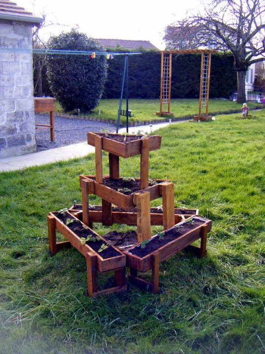 3 Tiered Pallet Triangular Garden Planter