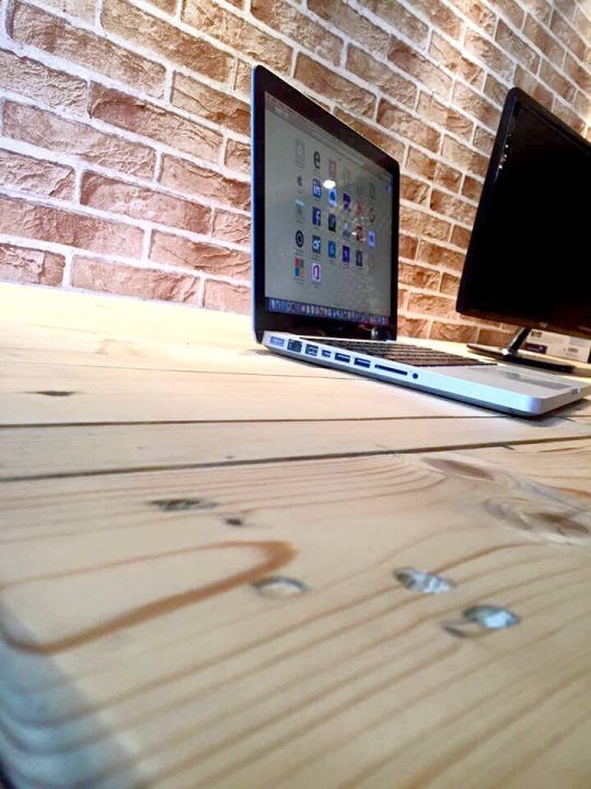 Must-have Pallet Computer Desk