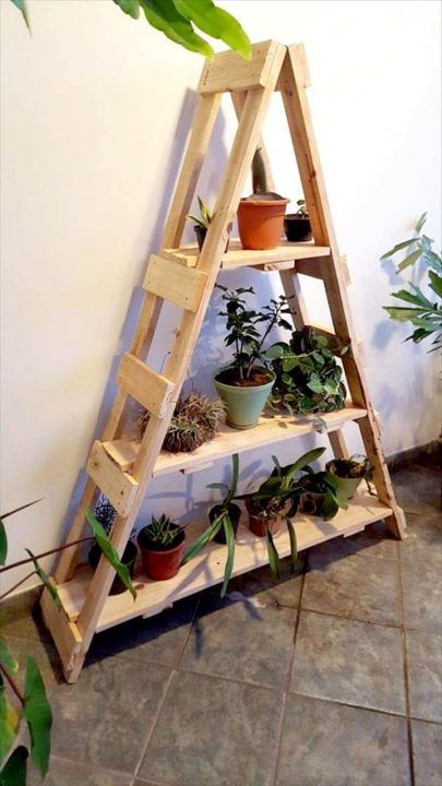 Pallet Ladder Shelf for Planters