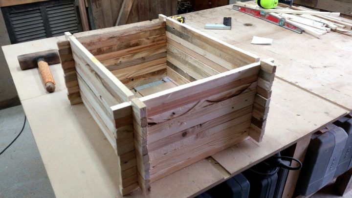 How To Build A Wood Pallet Mailbox