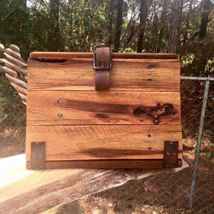 DIY Pallet Man Box