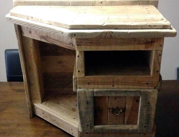 Custom Pallet Mini Table with Drawer