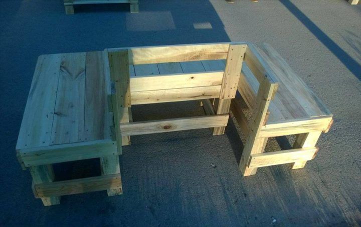 Around the Tree Pallet Bench