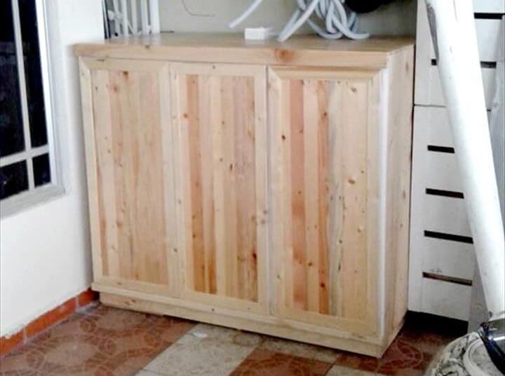 DIY Pallet Storage Cabinet