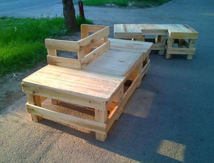 Around the Tree Pallet Bench