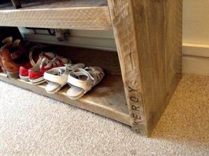 Repurposed Pallet Shoe Rack