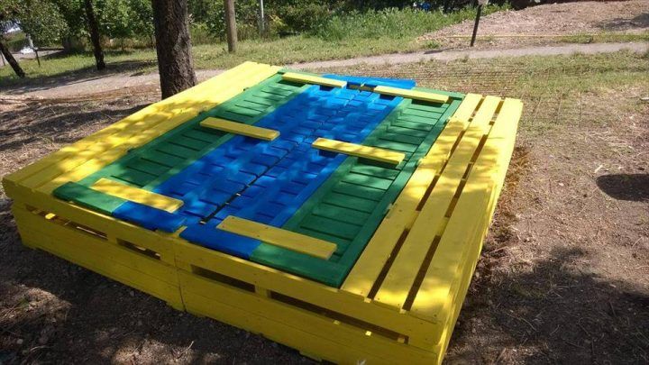 Large Sandbox out of Pallets