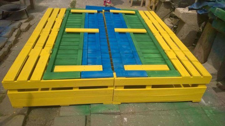 Large Sandbox out of Pallets