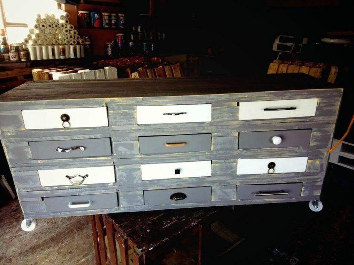 DIY Pallet Chest of Drawers