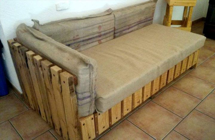 Simple Made Pallet Sofa