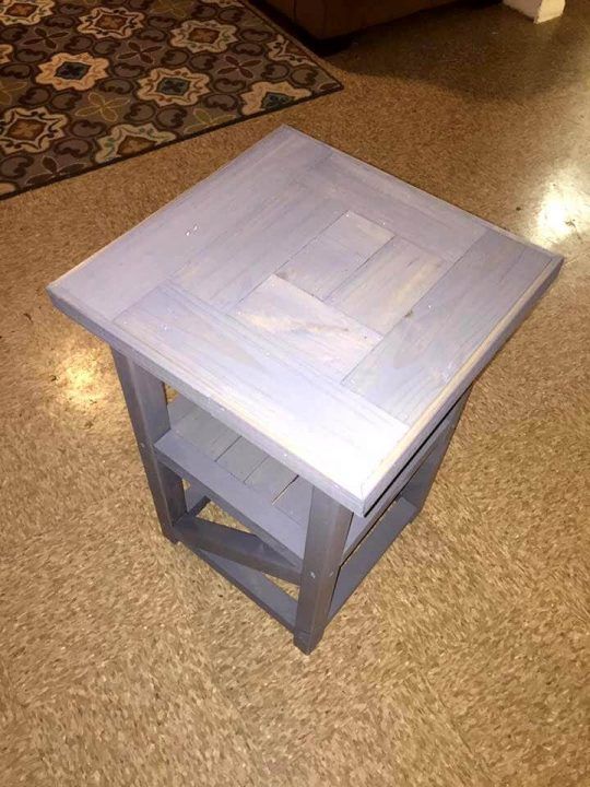 DIY Upcycled Pallet Nightstand