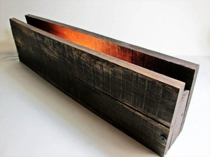 DIY Pallet Light Lamp