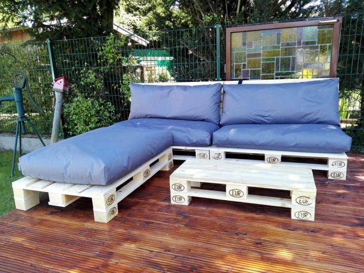 DIY Awesome Pallet Sofa Design for Outdoors